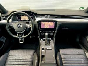 Black Volkswagen Passat Alltrack 2019 in Utena, with an engine capacity of 1.97 L and mileage of 178 thousand km for 19950 €, photo 38 on AUTOMOTO.COM.LV