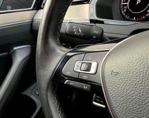 Black Volkswagen Passat Alltrack 2019 in Utena, with an engine capacity of 1.97 L and mileage of 178 thousand km for 19950 €, photo 41 on AUTOMOTO.COM.LV