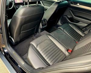 Black Volkswagen Passat Alltrack 2019 in Utena, with an engine capacity of 1.97 L and mileage of 178 thousand km for 19950 €, photo 52 on AUTOMOTO.COM.LV