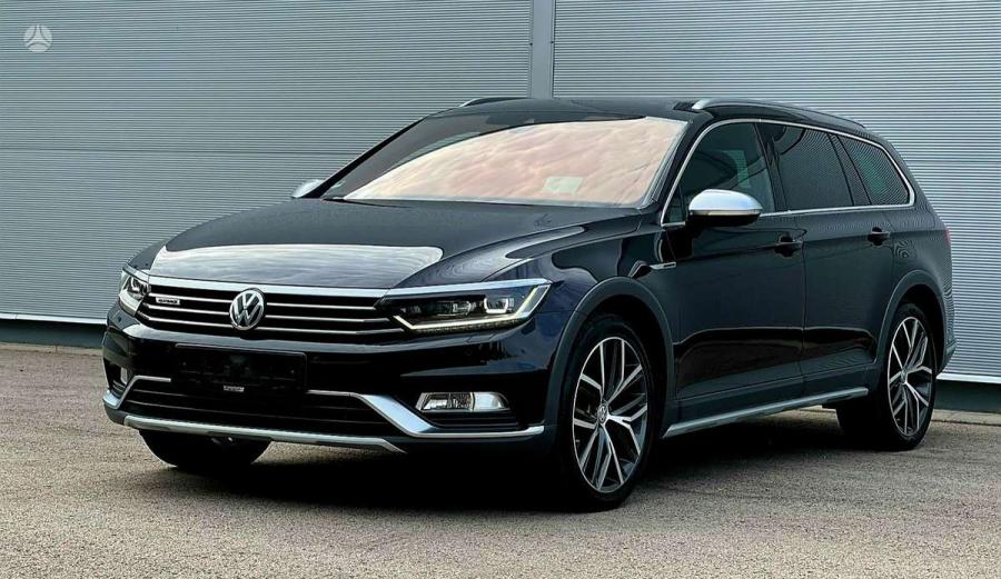 Black Volkswagen Passat Alltrack 2019 in Utena, with an engine capacity of 1.97 L and mileage of 178 thousand km for 19950 €, photo 53 on AUTOMOTO.COM.LV