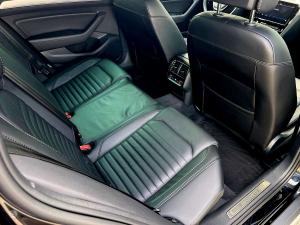 Black Volkswagen Passat Alltrack 2019 in Utena, with an engine capacity of 1.97 L and mileage of 178 thousand km for 19950 €, photo 56 on AUTOMOTO.COM.LV
