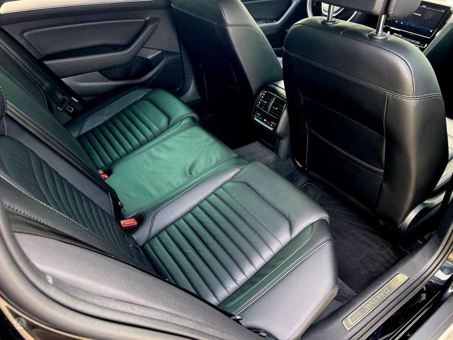 Black Volkswagen Passat Alltrack 2019 in Utena, with an engine capacity of 1.97 L and mileage of 178 thousand km for 19950 €, photo 56 on AUTOMOTO.COM.LV