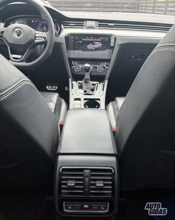Melns Volkswagen Passat Alltrack 2020 Viļņa, ar dzinēja tilpumu 2.00 L un nobraukumu 134 tūkst. km par 22990 €, foto 8 vietnē AUTOMOTO.COM.LV