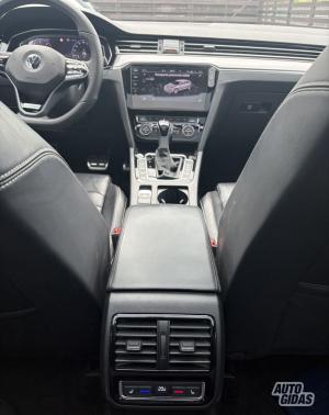 Black Volkswagen Passat Alltrack 2020 in Vilnius, with an engine capacity of 2.00 L and mileage of 134 thousand km for 22990 €, photo 9 on AUTOMOTO.COM.LV