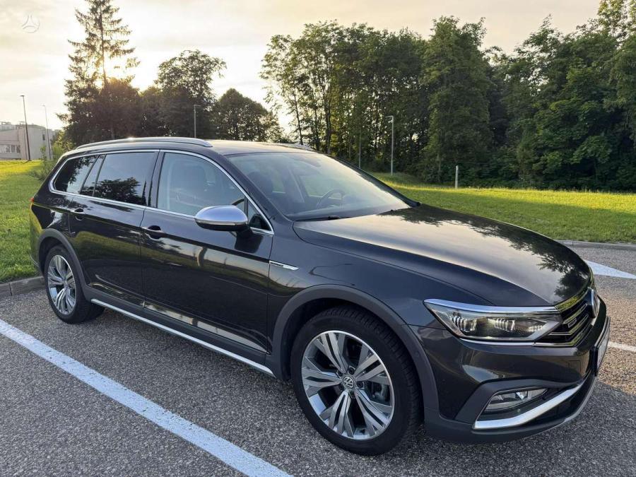 Melns Volkswagen Passat Alltrack 2020 Viļņa, ar dzinēja tilpumu 1.97 L un nobraukumu 69 tūkst. km par 24000 €, foto 4 vietnē AUTOMOTO.COM.LV