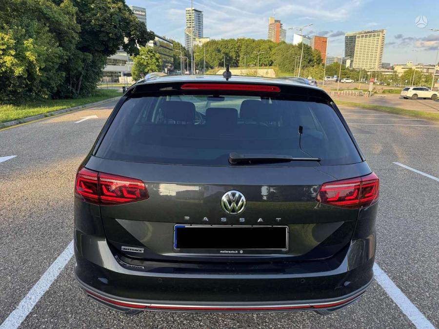 Melns Volkswagen Passat Alltrack 2020 Viļņa, ar dzinēja tilpumu 1.97 L un nobraukumu 69 tūkst. km par 24000 €, foto 7 vietnē AUTOMOTO.COM.LV