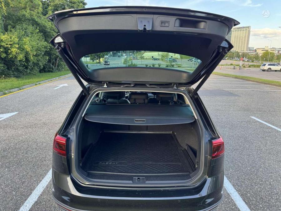 Melns Volkswagen Passat Alltrack 2020 Viļņa, ar dzinēja tilpumu 1.97 L un nobraukumu 69 tūkst. km par 24000 €, foto 8 vietnē AUTOMOTO.COM.LV