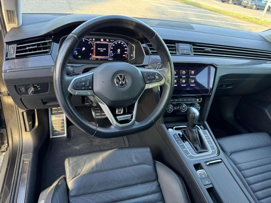 Melns Volkswagen Passat Alltrack 2020 Viļņa, ar dzinēja tilpumu 1.97 L un nobraukumu 69 tūkst. km par 24000 €, foto 15 vietnē AUTOMOTO.COM.LV