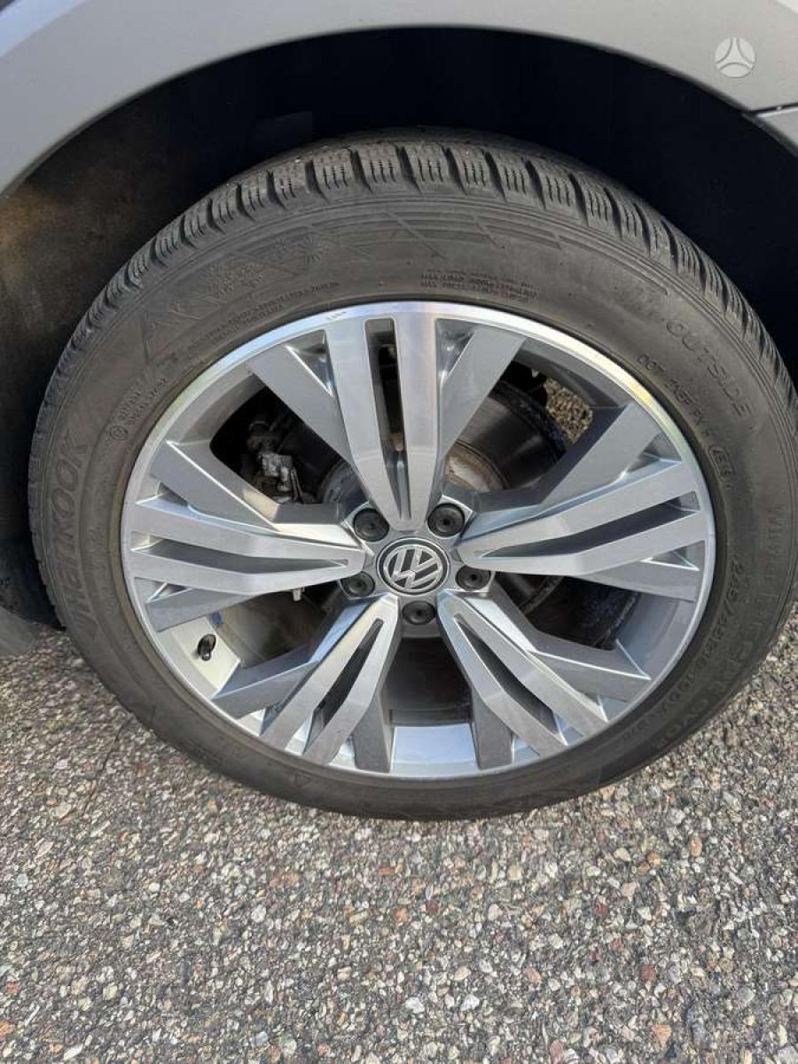 Melns Volkswagen Passat Alltrack 2020 Viļņa, ar dzinēja tilpumu 1.97 L un nobraukumu 69 tūkst. km par 24000 €, foto 26 vietnē AUTOMOTO.COM.LV
