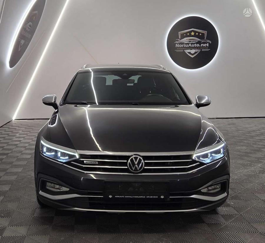 Black Volkswagen Passat Alltrack 2021 in Marijampole, with an engine capacity of 1.97 L and mileage of 175 thousand km for 21850 €, photo 36 on AUTOMOTO.COM.LV
