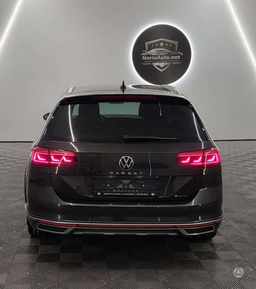 Black Volkswagen Passat Alltrack 2021 in Marijampole, with an engine capacity of 1.97 L and mileage of 175 thousand km for 21850 €, photo 37 on AUTOMOTO.COM.LV