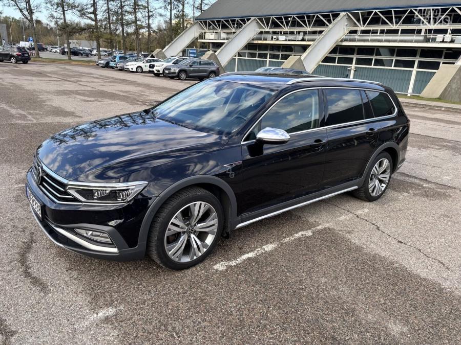 Melns Volkswagen Passat Alltrack 2021 Viļņa, ar dzinēja tilpumu 2.00 L un nobraukumu 126 tūkst. km par 223000 €, foto 1 vietnē AUTOMOTO.COM.LV