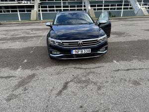 Melns Volkswagen Passat Alltrack 2021 Viļņa, ar dzinēja tilpumu 2.00 L un nobraukumu 126 tūkst. km par 223000 €, foto 3 vietnē AUTOMOTO.COM.LV