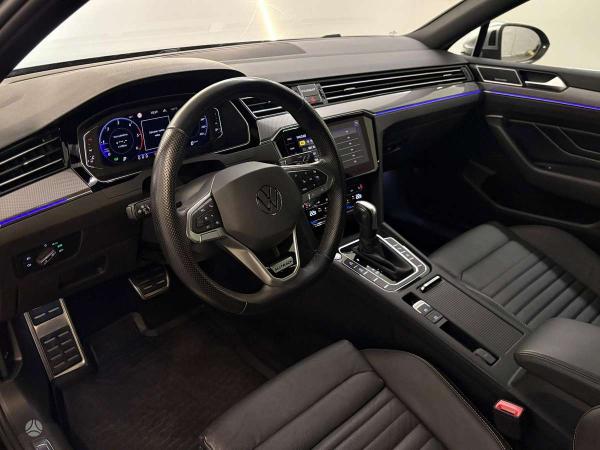 Melns Volkswagen Passat Alltrack 2022 Marijampole, ar dzinēja tilpumu 1.97 L un nobraukumu 166 tūkst. km par 23999 €, foto 2 vietnē AUTOMOTO.COM.LV