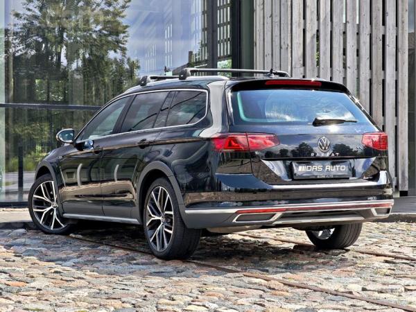 Melns Volkswagen Passat Alltrack 2022 Rīga, ar dzinēja tilpumu 2.00 L un nobraukumu 100 tūkst. km par 27777 €, foto 4 vietnē AUTOMOTO.COM.LV
