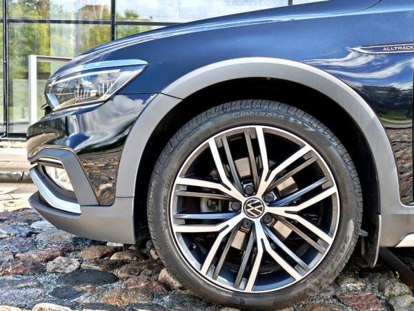 Melns Volkswagen Passat Alltrack 2022 Rīga, ar dzinēja tilpumu 2.00 L un nobraukumu 100 tūkst. km par 27777 €, foto 10 vietnē AUTOMOTO.COM.LV