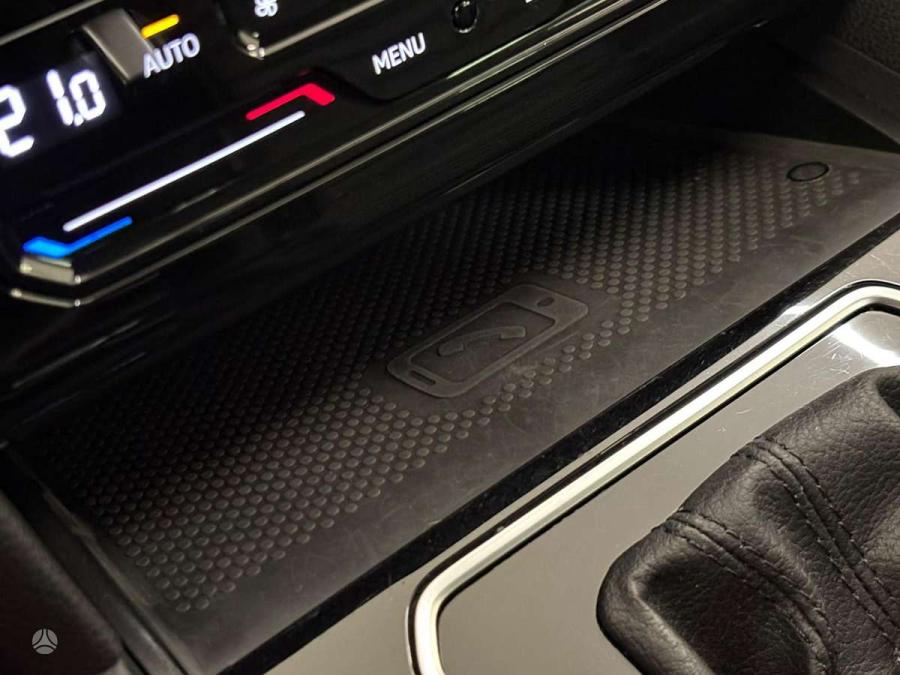 Melns Volkswagen Passat Alltrack 2022 Marijampole, ar dzinēja tilpumu 1.97 L un nobraukumu 186 tūkst. km par 21900 €, foto 18 vietnē AUTOMOTO.COM.LV