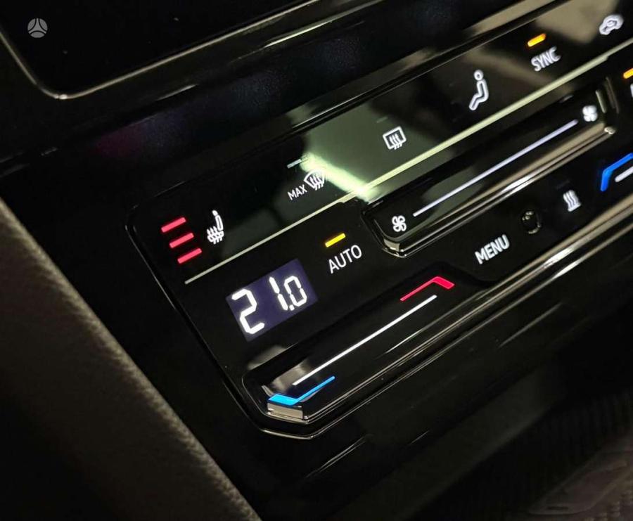 Melns Volkswagen Passat Alltrack 2022 Marijampole, ar dzinēja tilpumu 1.97 L un nobraukumu 186 tūkst. km par 21900 €, foto 20 vietnē AUTOMOTO.COM.LV
