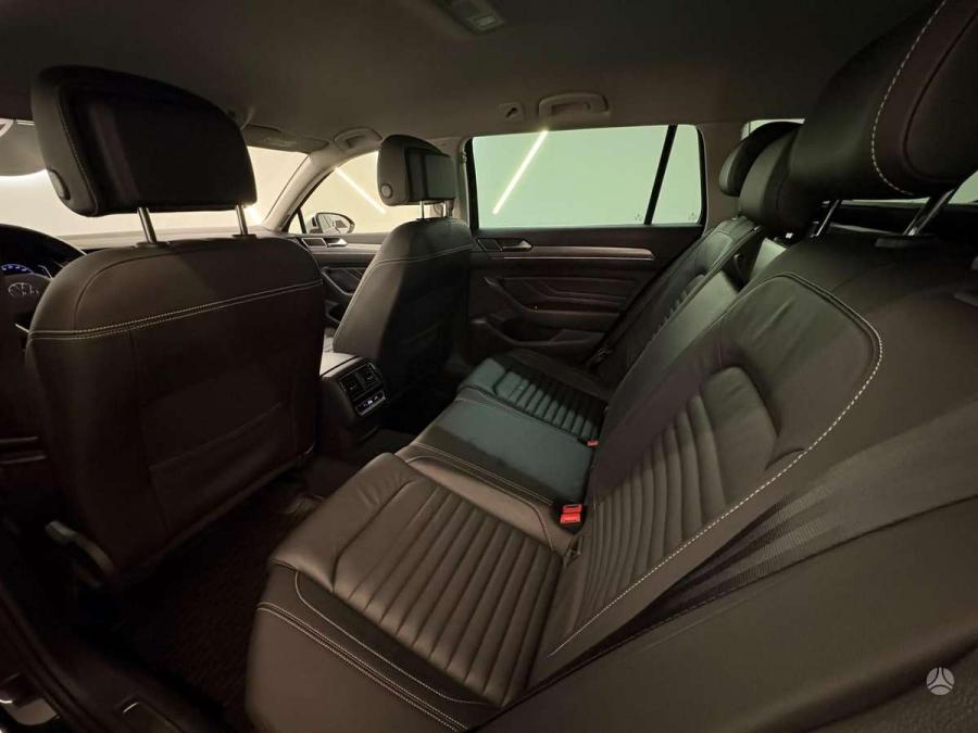 Melns Volkswagen Passat Alltrack 2022 Marijampole, ar dzinēja tilpumu 1.97 L un nobraukumu 186 tūkst. km par 21900 €, foto 29 vietnē AUTOMOTO.COM.LV
