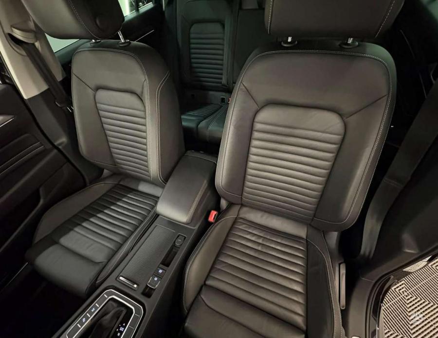 Melns Volkswagen Passat Alltrack 2022 Marijampole, ar dzinēja tilpumu 1.97 L un nobraukumu 186 tūkst. km par 21900 €, foto 33 vietnē AUTOMOTO.COM.LV