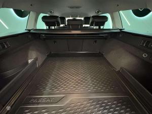 Melns Volkswagen Passat Alltrack 2022 Marijampole, ar dzinēja tilpumu 1.97 L un nobraukumu 186 tūkst. km par 21900 €, foto 36 vietnē AUTOMOTO.COM.LV