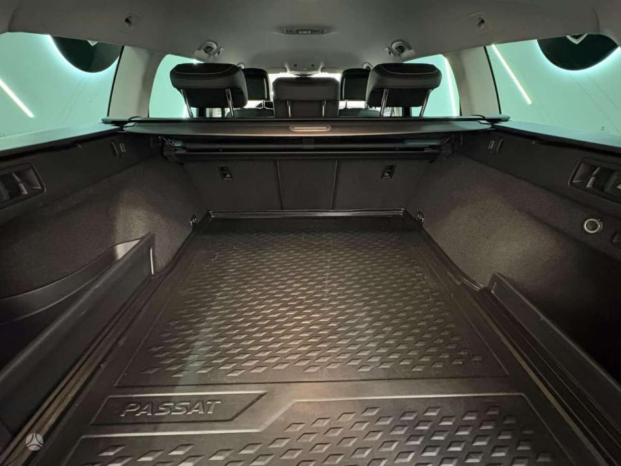 Melns Volkswagen Passat Alltrack 2022 Marijampole, ar dzinēja tilpumu 1.97 L un nobraukumu 186 tūkst. km par 21900 €, foto 36 vietnē AUTOMOTO.COM.LV