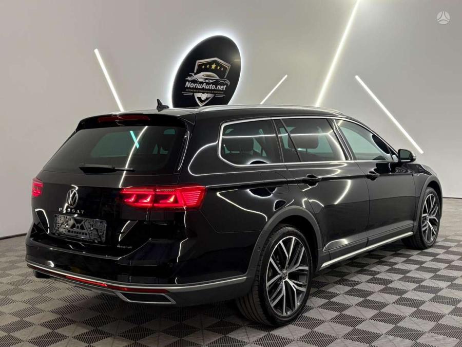 Melns Volkswagen Passat Alltrack 2022 Marijampole, ar dzinēja tilpumu 1.97 L un nobraukumu 186 tūkst. km par 21900 €, foto 37 vietnē AUTOMOTO.COM.LV
