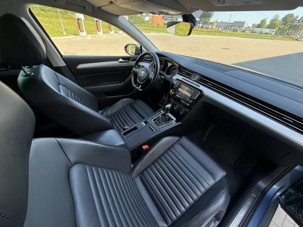 Синий Фольксваген Пассат Альтрак 2016 в Резекне, объемом двигателя 2.00 л и пробегом 307 тыс. км за 10990 €, фото 10 на AUTOMOTO.COM.LV