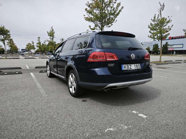 Blue Volkswagen Passat Alltrack 2012 in Klaipeda, with an engine capacity of 1.97 L and mileage of 210 thousand km for 7500 €, photo 5 on AUTOMOTO.COM.LV