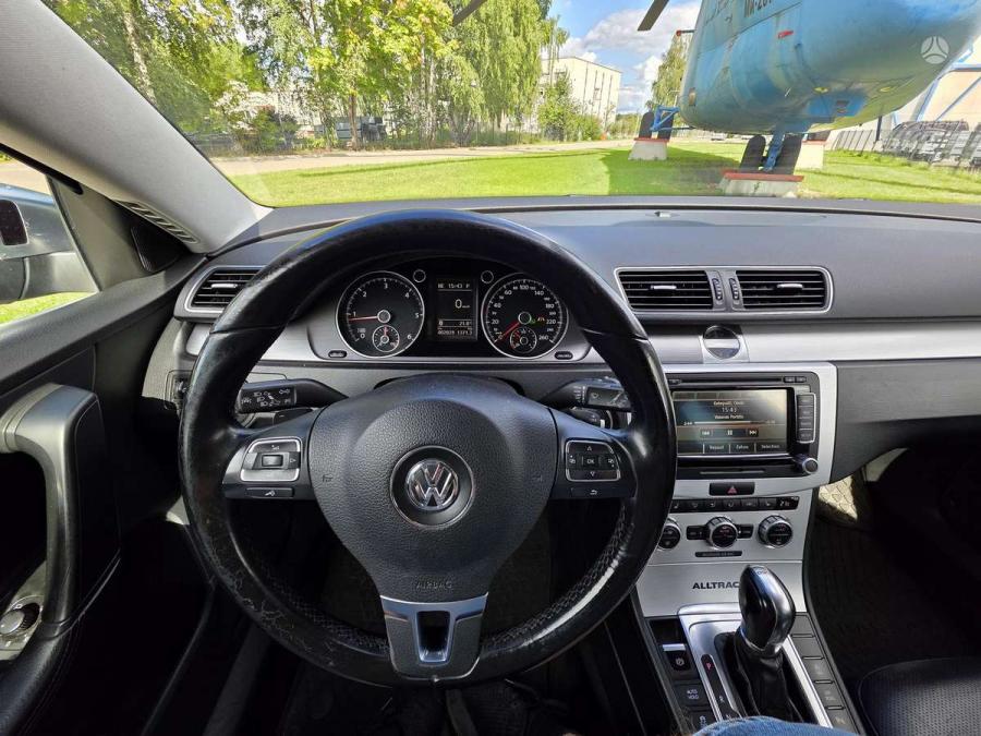 Blue Volkswagen Passat Alltrack 2013 in Riga, with an engine capacity of 2.00 L and mileage of 403 thousand km for 6950 €, photo 7 on AUTOMOTO.COM.LV