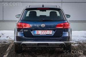 Blue Volkswagen Passat Alltrack 2014 in Riga, with an engine capacity of 2.00 L and mileage of 0 thousand km for 9950 €, photo 5 on AUTOMOTO.COM.LV