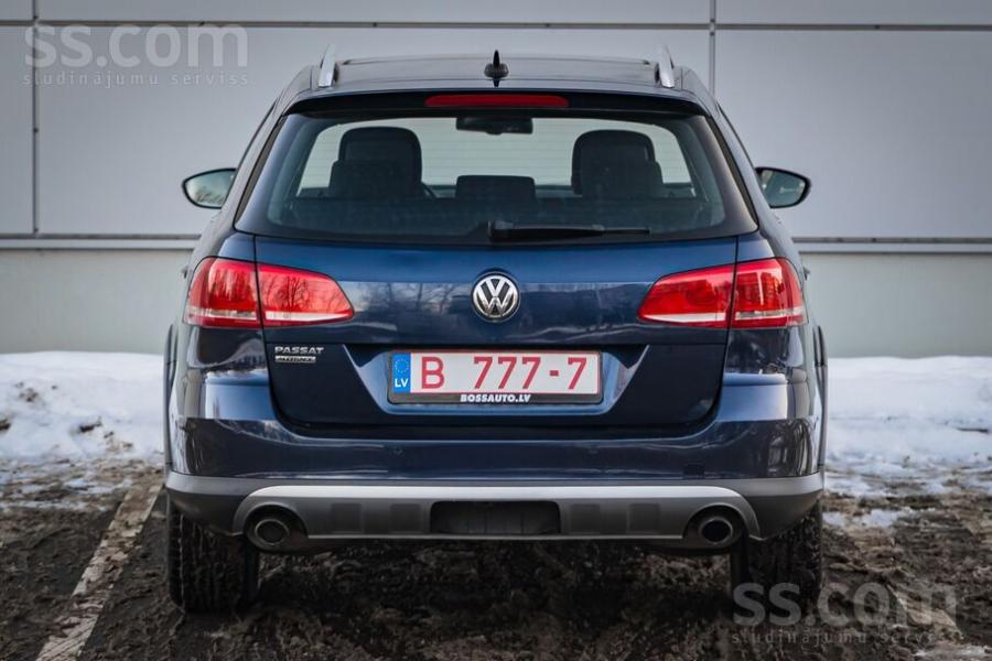 Blue Volkswagen Passat Alltrack 2014 in Riga, with an engine capacity of 2.00 L and mileage of 0 thousand km for 9950 €, photo 5 on AUTOMOTO.COM.LV