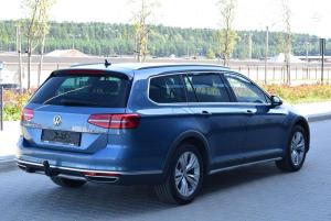 Blue Volkswagen Passat Alltrack 2015 in Vilnius, with an engine capacity of 1.97 L and mileage of 335 thousand km for 10650 €, photo 5 on AUTOMOTO.COM.LV