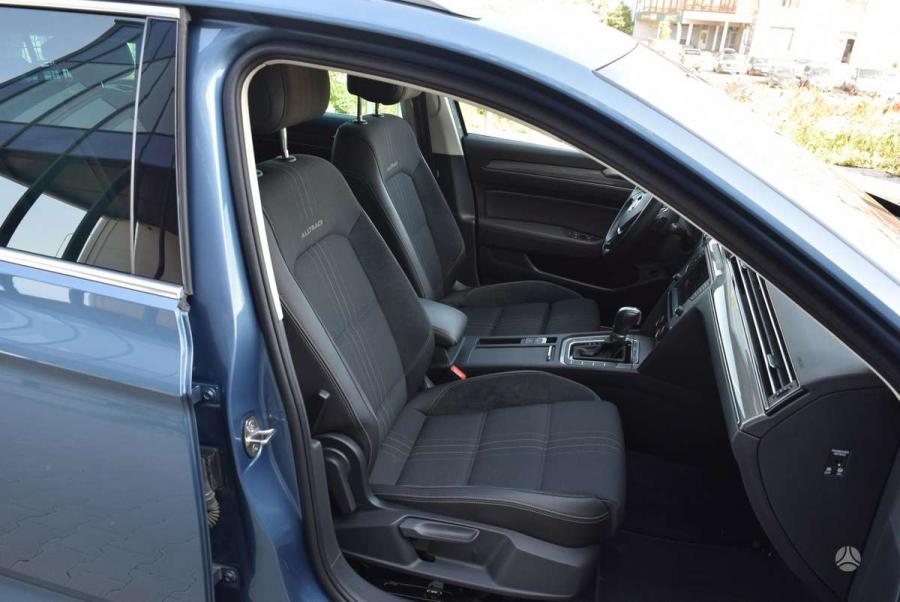 Blue Volkswagen Passat Alltrack 2015 in Vilnius, with an engine capacity of 1.97 L and mileage of 335 thousand km for 10650 €, photo 12 on AUTOMOTO.COM.LV