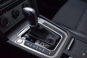 Blue Volkswagen Passat Alltrack 2015 in Vilnius, with an engine capacity of 1.97 L and mileage of 335 thousand km for 10650 €, photo 16 on AUTOMOTO.COM.LV