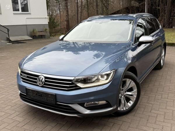 Blue Volkswagen Passat Alltrack 2016 in Prienai, with an engine capacity of 2.00 L and mileage of 257 thousand km for 10950 €, photo 2 on AUTOMOTO.COM.LV