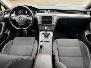 Blue Volkswagen Passat Alltrack 2016 in Prienai, with an engine capacity of 2.00 L and mileage of 257 thousand km for 10950 €, photo 19 on AUTOMOTO.COM.LV