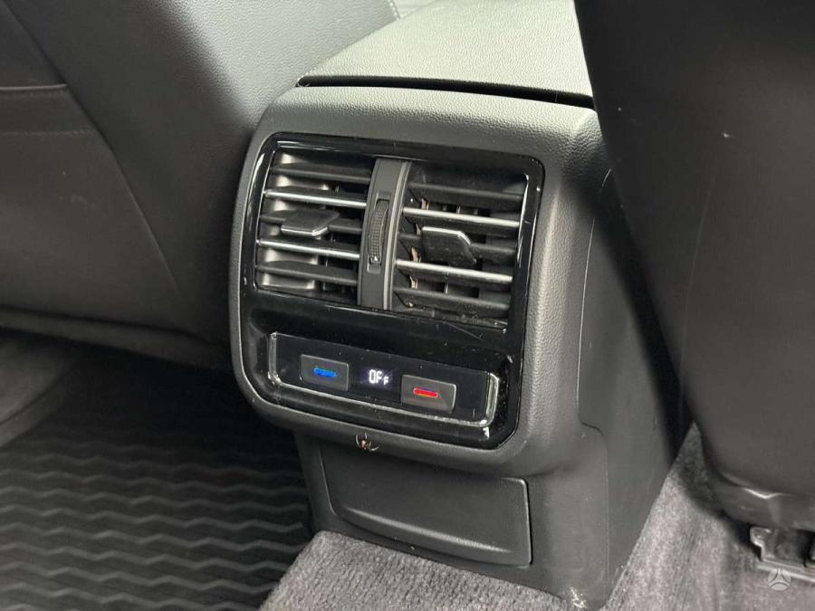 Blue Volkswagen Passat Alltrack 2016 in Prienai, with an engine capacity of 2.00 L and mileage of 257 thousand km for 10950 €, photo 25 on AUTOMOTO.COM.LV