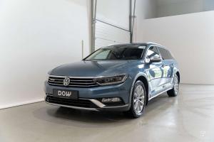 Blue Volkswagen Passat Alltrack 2016 in Vilnius, with an engine capacity of 1.97 L and mileage of 162 thousand km for 15490 €, photo 3 on AUTOMOTO.COM.LV