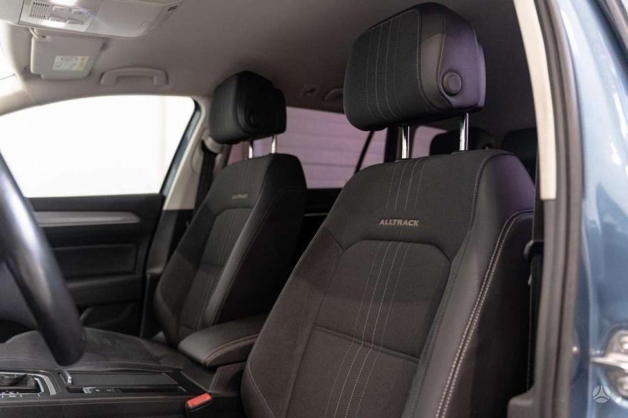 Blue Volkswagen Passat Alltrack 2016 in Vilnius, with an engine capacity of 1.97 L and mileage of 162 thousand km for 15490 €, photo 12 on AUTOMOTO.COM.LV