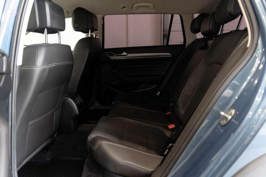 Blue Volkswagen Passat Alltrack 2016 in Vilnius, with an engine capacity of 1.97 L and mileage of 162 thousand km for 15490 €, photo 15 on AUTOMOTO.COM.LV