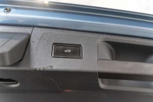 Blue Volkswagen Passat Alltrack 2016 in Vilnius, with an engine capacity of 1.97 L and mileage of 162 thousand km for 15490 €, photo 20 on AUTOMOTO.COM.LV