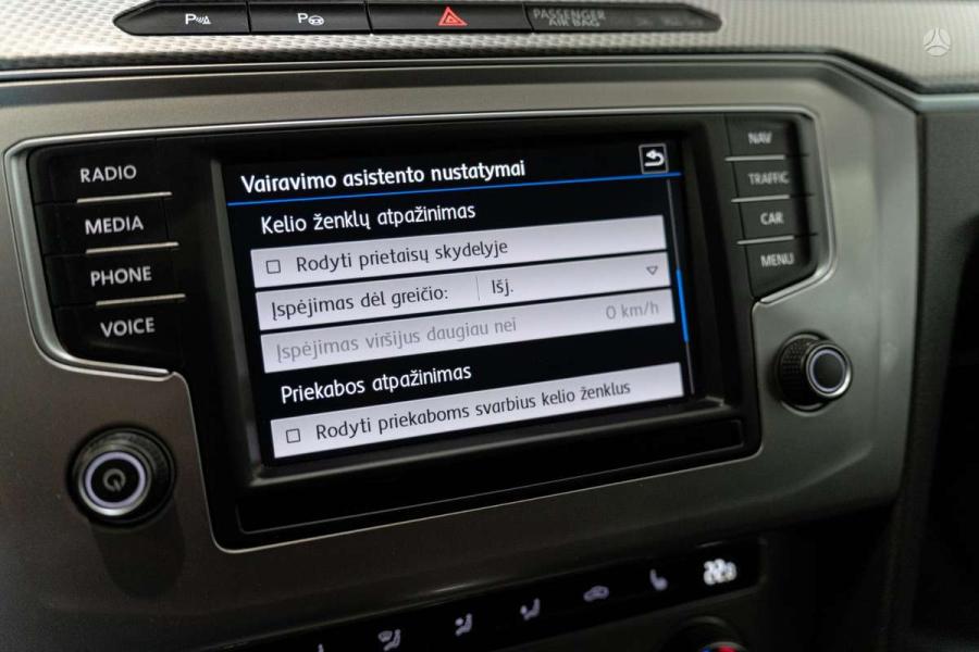 Blue Volkswagen Passat Alltrack 2016 in Vilnius, with an engine capacity of 1.97 L and mileage of 162 thousand km for 15490 €, photo 26 on AUTOMOTO.COM.LV
