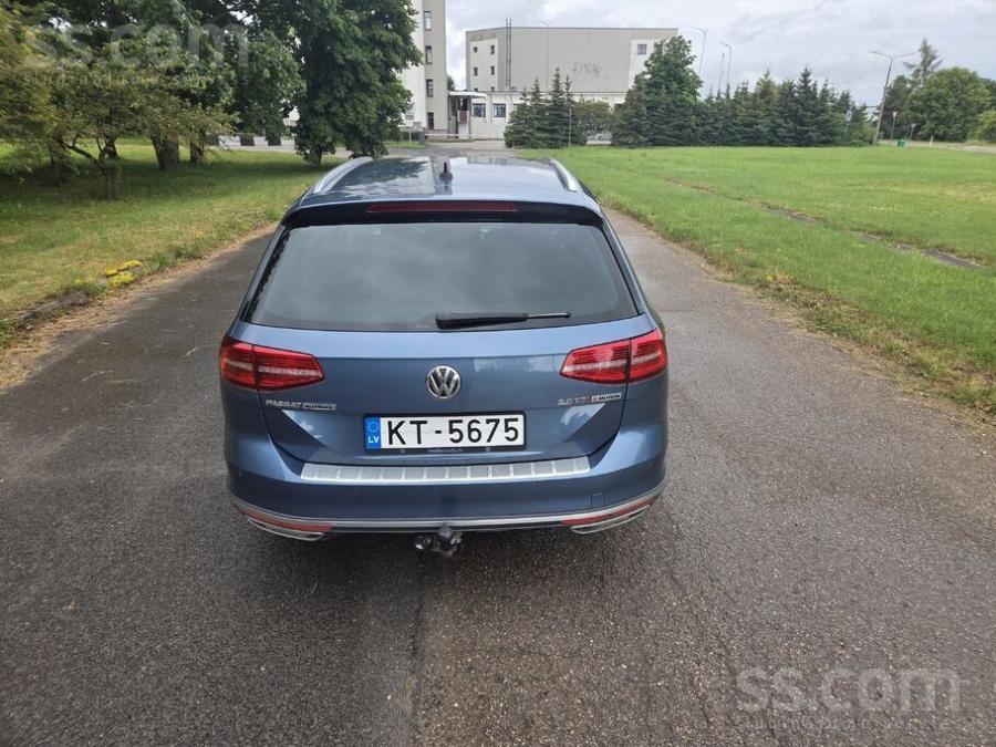 Zils Volkswagen Passat Alltrack 2017 Preiļi, ar dzinēja tilpumu 2.00 L un nobraukumu 185 tūkst. km par 16490 €, foto 4 vietnē AUTOMOTO.COM.LV