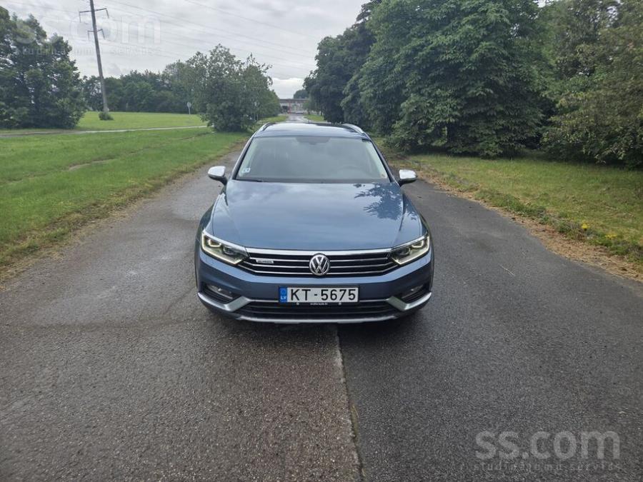 Zils Volkswagen Passat Alltrack 2017 Preiļi, ar dzinēja tilpumu 2.00 L un nobraukumu 185 tūkst. km par 16490 €, foto 7 vietnē AUTOMOTO.COM.LV