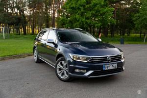 Blue Volkswagen Passat Alltrack 2017 in Kaunas, with an engine capacity of 0.00 L and mileage of 265 thousand km for 11000 €, photo  on AUTOMOTO.COM.LV