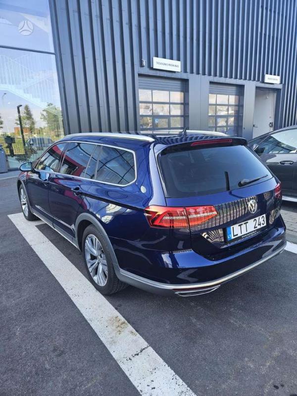 Zils Volkswagen Passat Alltrack 2018 Viļņa, ar dzinēja tilpumu 2.00 L un nobraukumu 289 tūkst. km par 15998 €, foto 4 vietnē AUTOMOTO.COM.LV