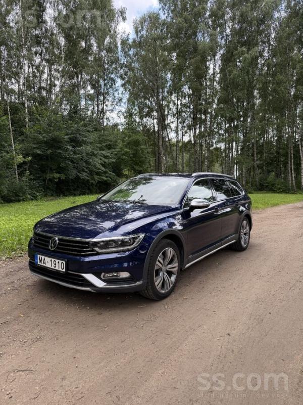 Zils Volkswagen Passat Alltrack 2019 Rīga, ar dzinēja tilpumu 2.00 L un nobraukumu 0 tūkst. km par 17600 €, foto 2 vietnē AUTOMOTO.COM.LV