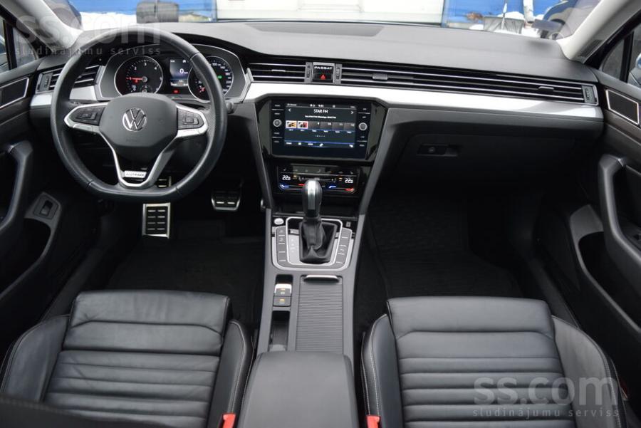 Blue Volkswagen Passat Alltrack 2021 in Riga, with an engine capacity of 2.00 L and mileage of 45 thousand km for 27600 €, photo 5 on AUTOMOTO.COM.LV