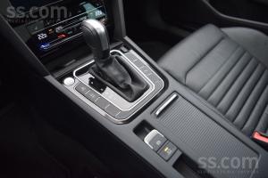 Blue Volkswagen Passat Alltrack 2021 in Riga, with an engine capacity of 2.00 L and mileage of 45 thousand km for 27600 €, photo 6 on AUTOMOTO.COM.LV
